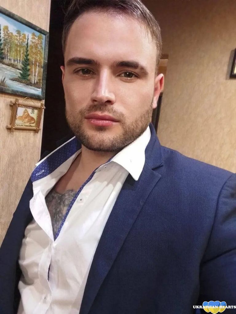 Handsome Ukrainian man: user: Kratos, 38 years old